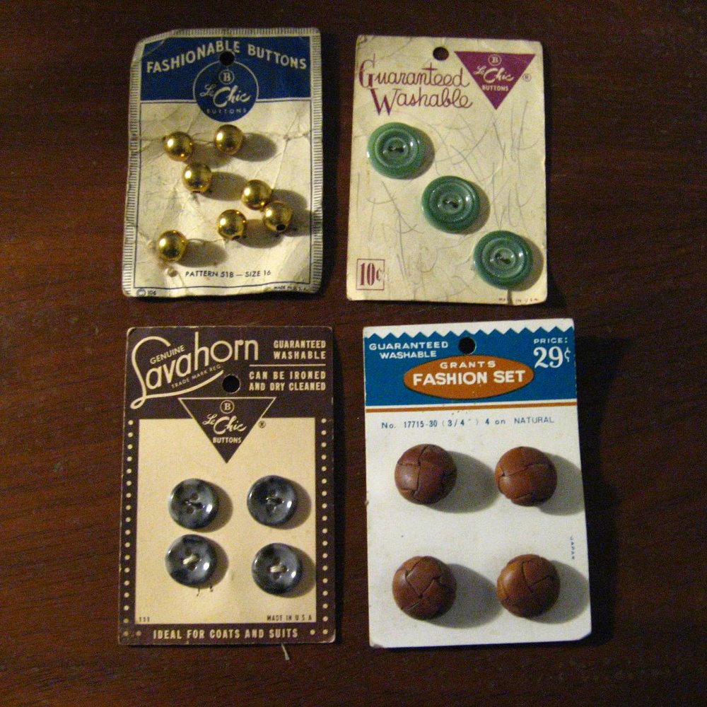 Mid Century 1950's & 1960's Sewing Buttons On Cards N… - Gem